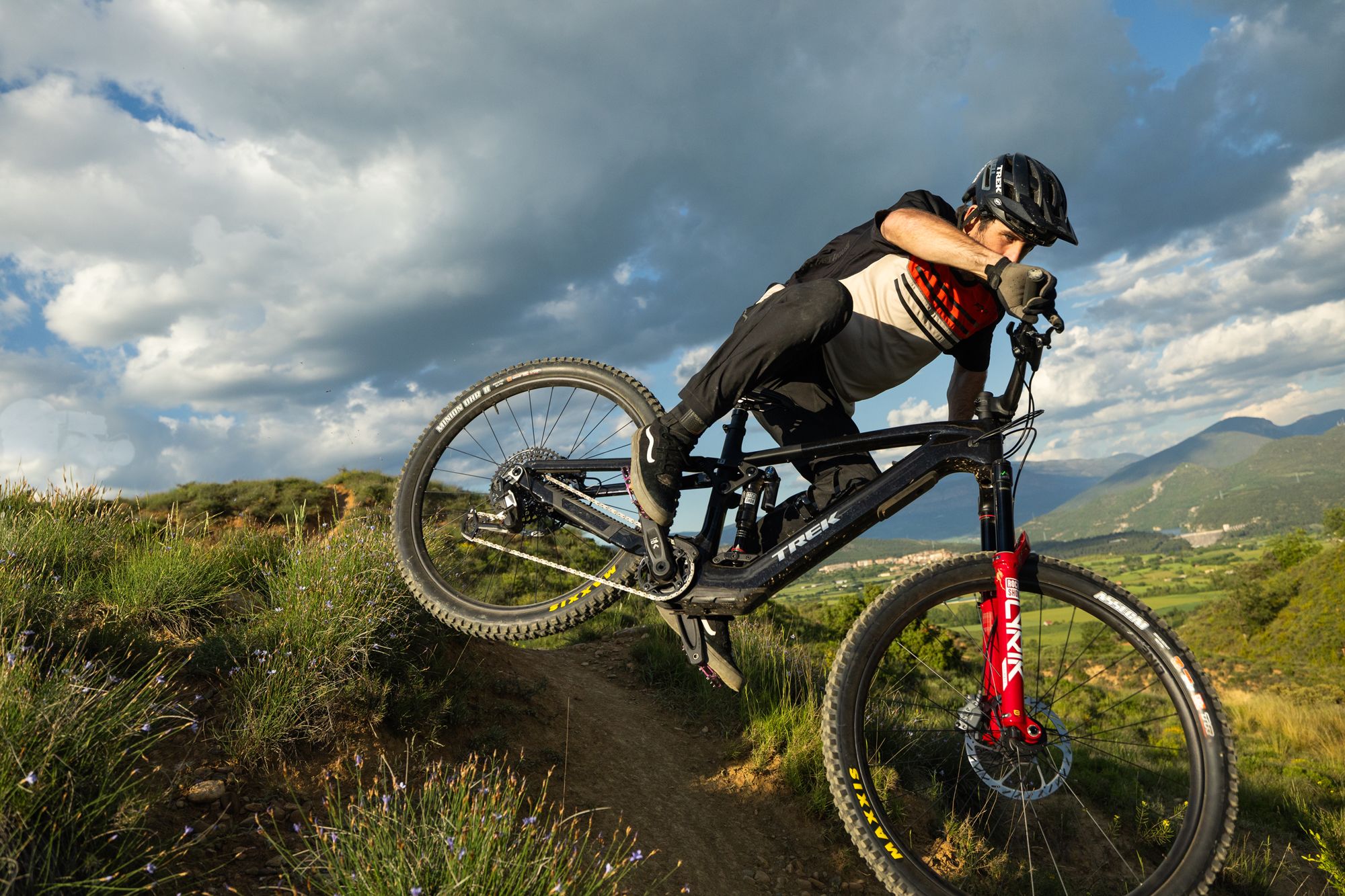Full Suspension Electric Mountain Bikes | eBike-Centre Chichester