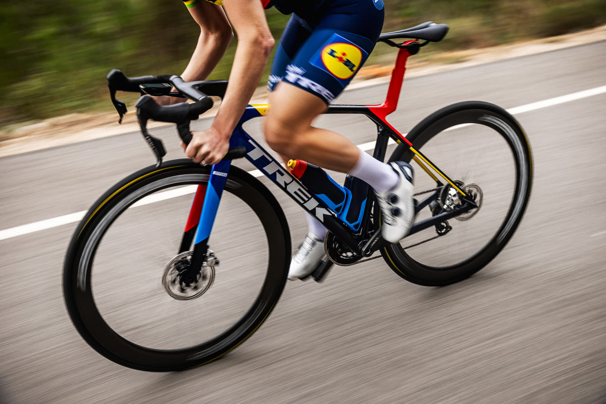 Madone Gen 8 スタッフインプレッション 〜エリートライダー編〜 - Trek Bikes (JP)